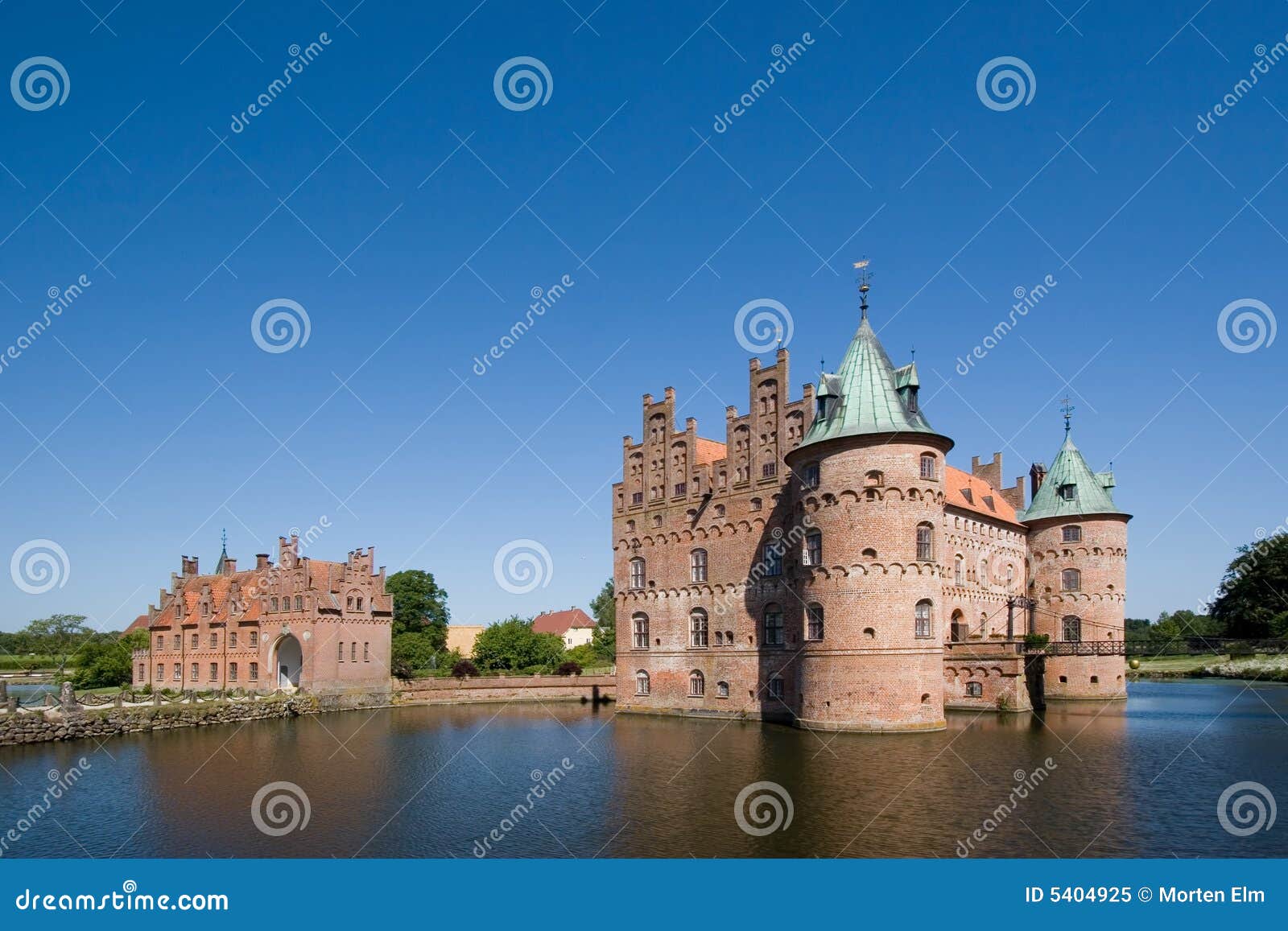 Egeskov Castle Stock Image | CartoonDealer.com #20644465
