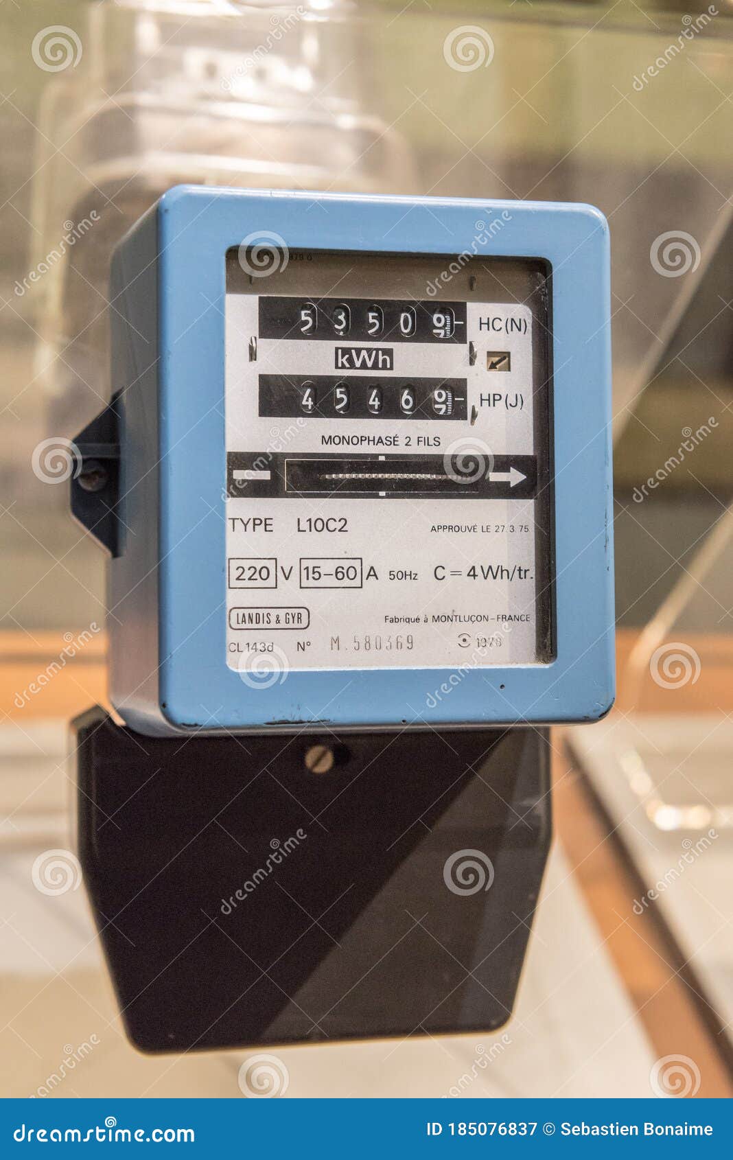 Old electric meter editorial photography. Image of lectricitacopy ...