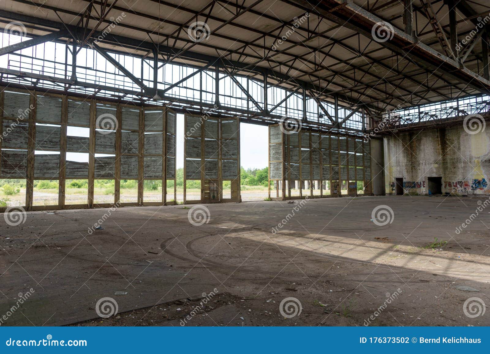 Old Empty Abandoned and Ruined Hall Stock Photo - Image of destruction ...