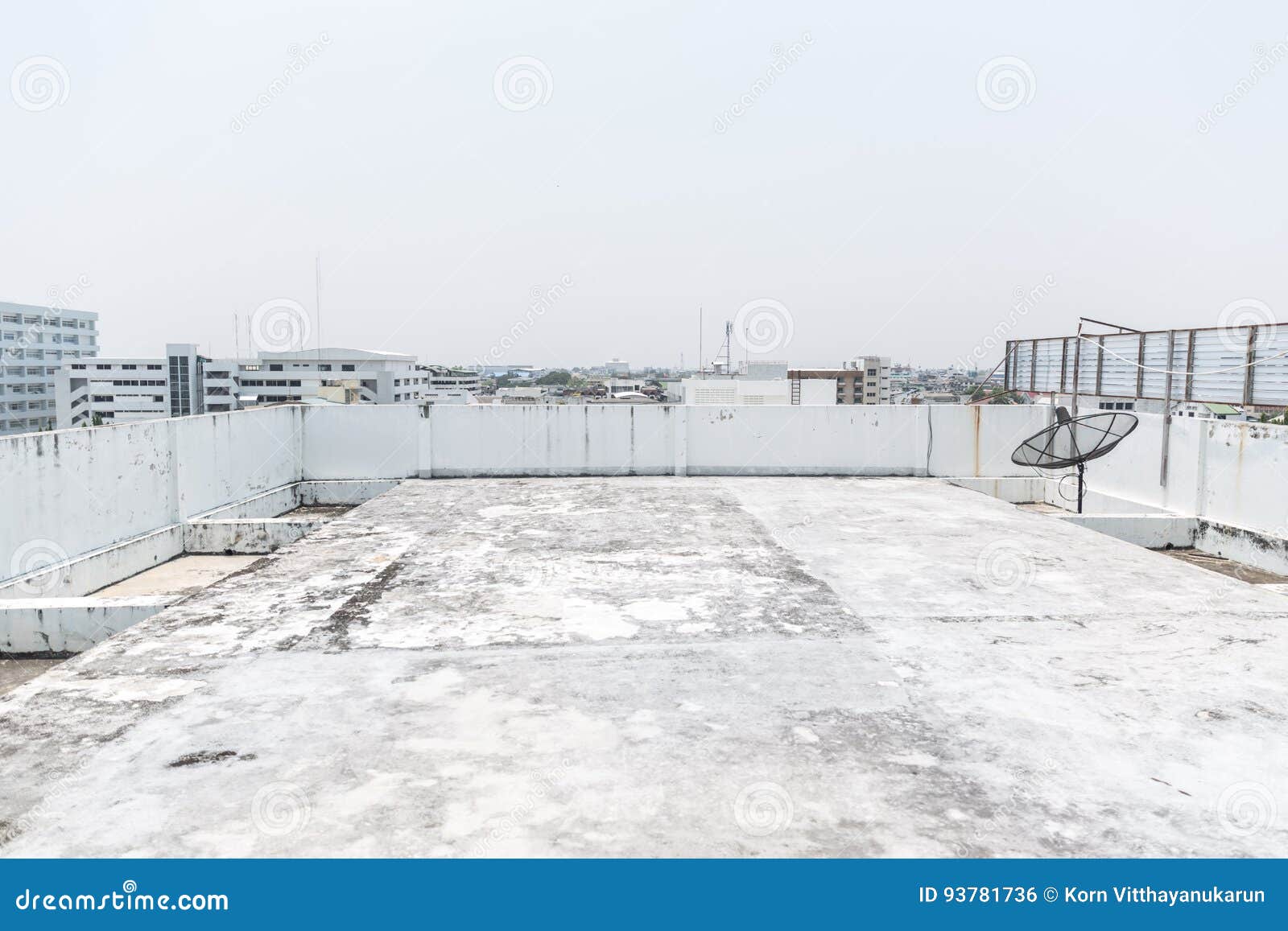Old Empty Building Deck Rooftop Stock Photo - Image of cityscape ...