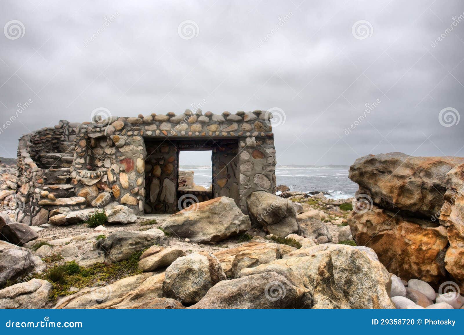 Old empty house stock photo. Image of beauty, empty, abandoned - 29358720