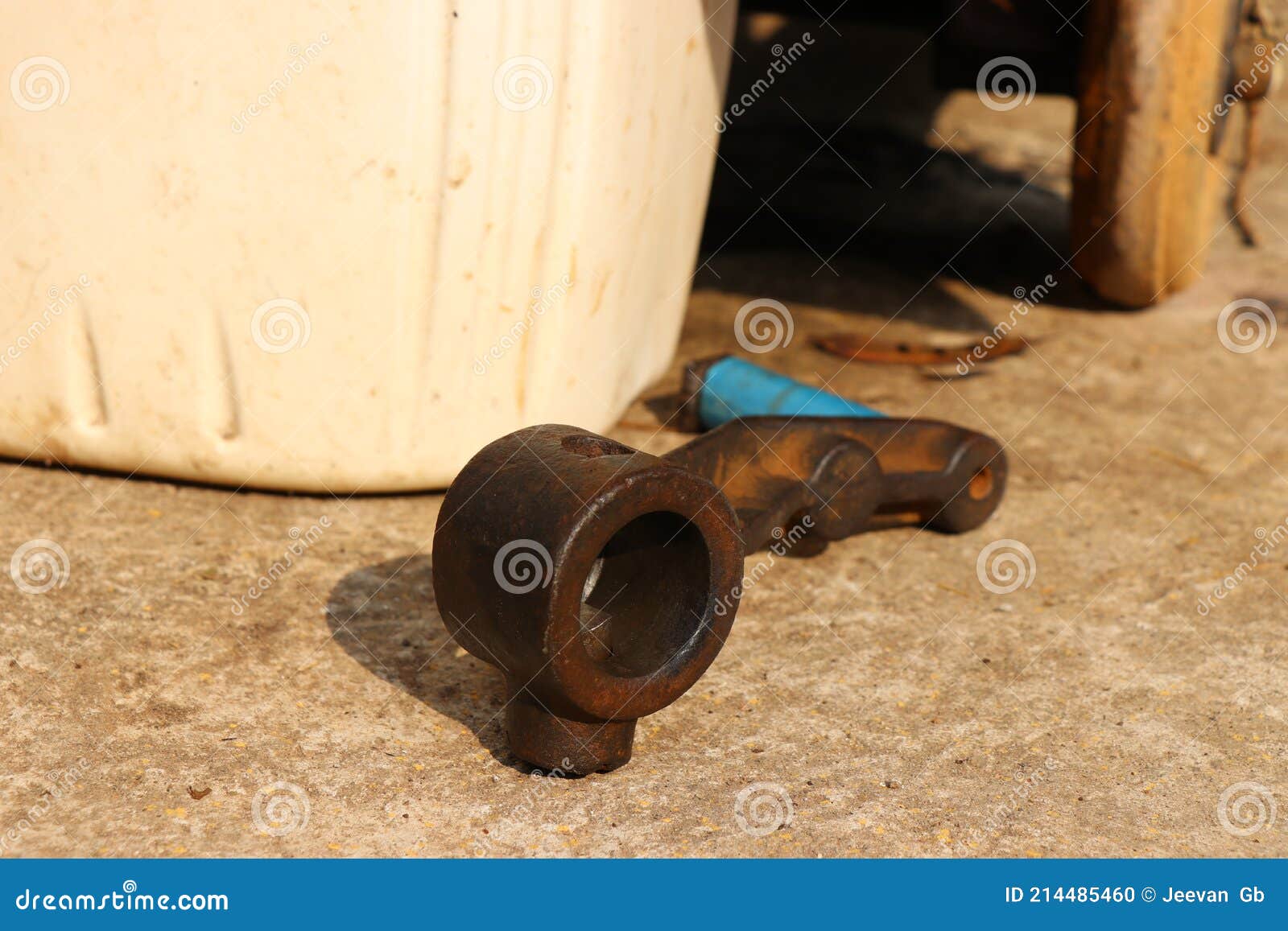 Old Engine Starter or Hand Crank To Start Old Diesel Engines with ...