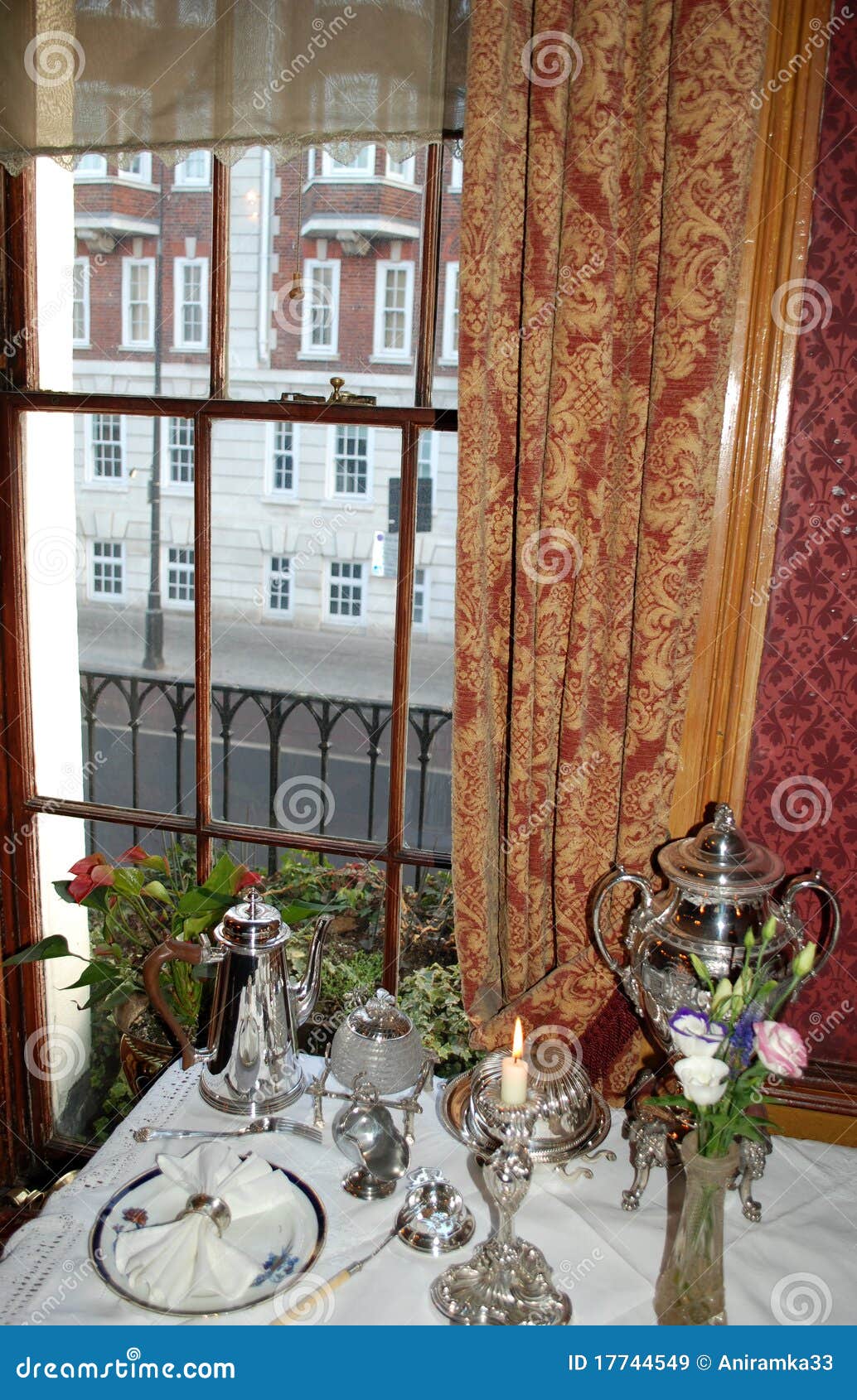 Old English Window stock image. Image of london, city - 17744549