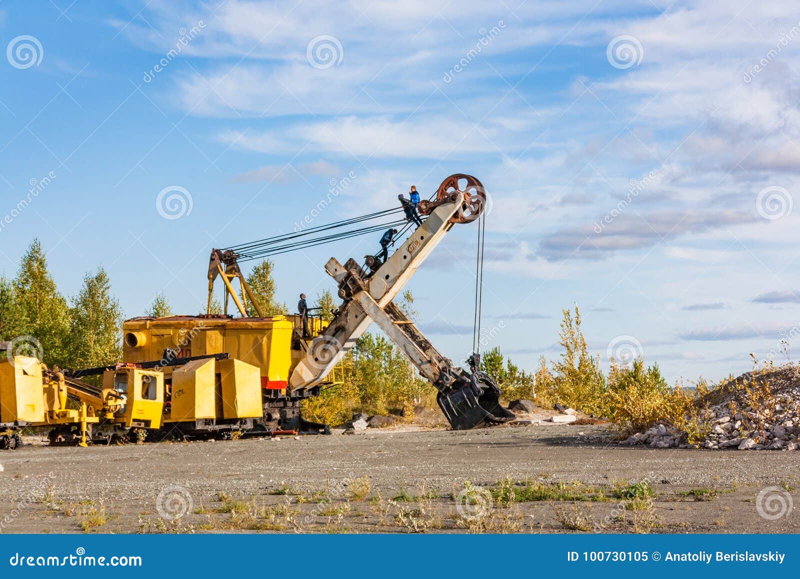 Old Equipment for Ore Mining in a Quarry Stock Image - Image of heavy ...