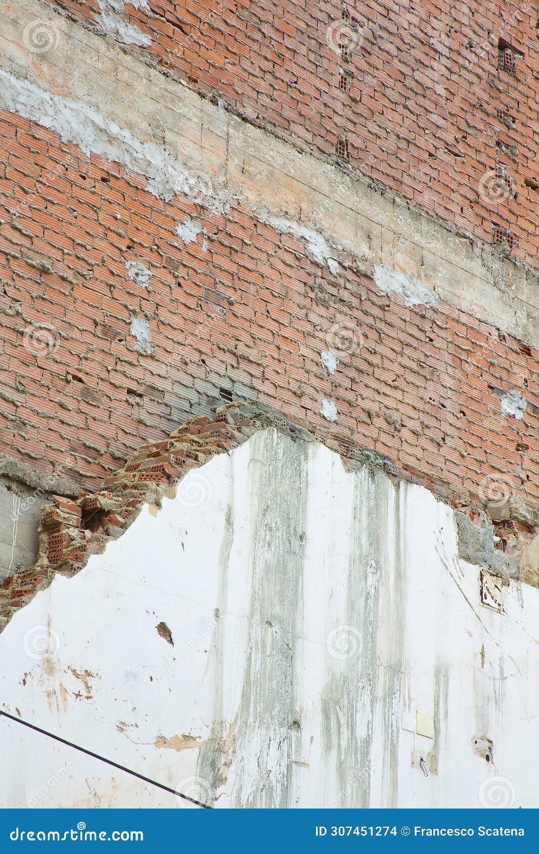 Damaged Reinforced Concrete With Exposed Rebar Stock Photography ...