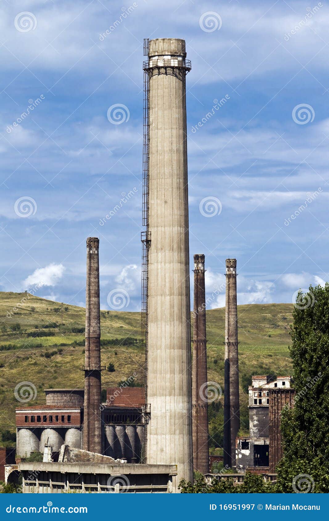 Old factory stock image. Image of valves, house, demolishing - 16951997
