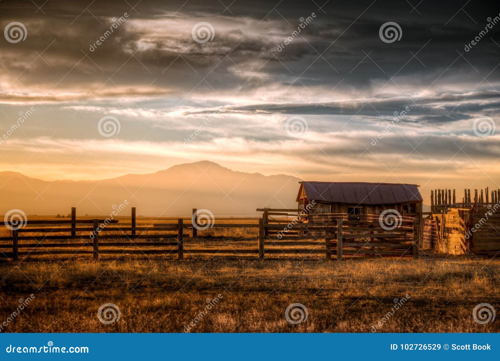 Western Ranch Wallpaper