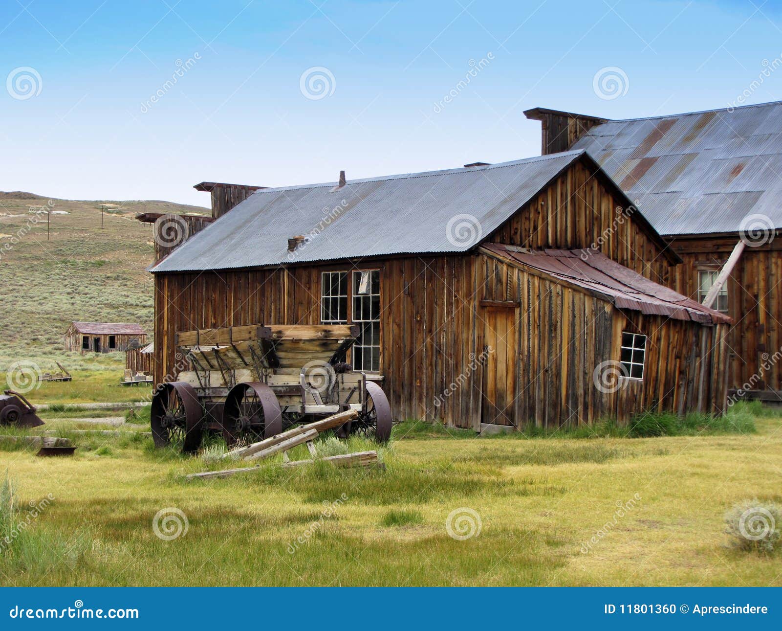 Old Farm House Stock Photography | CartoonDealer.com #11801360