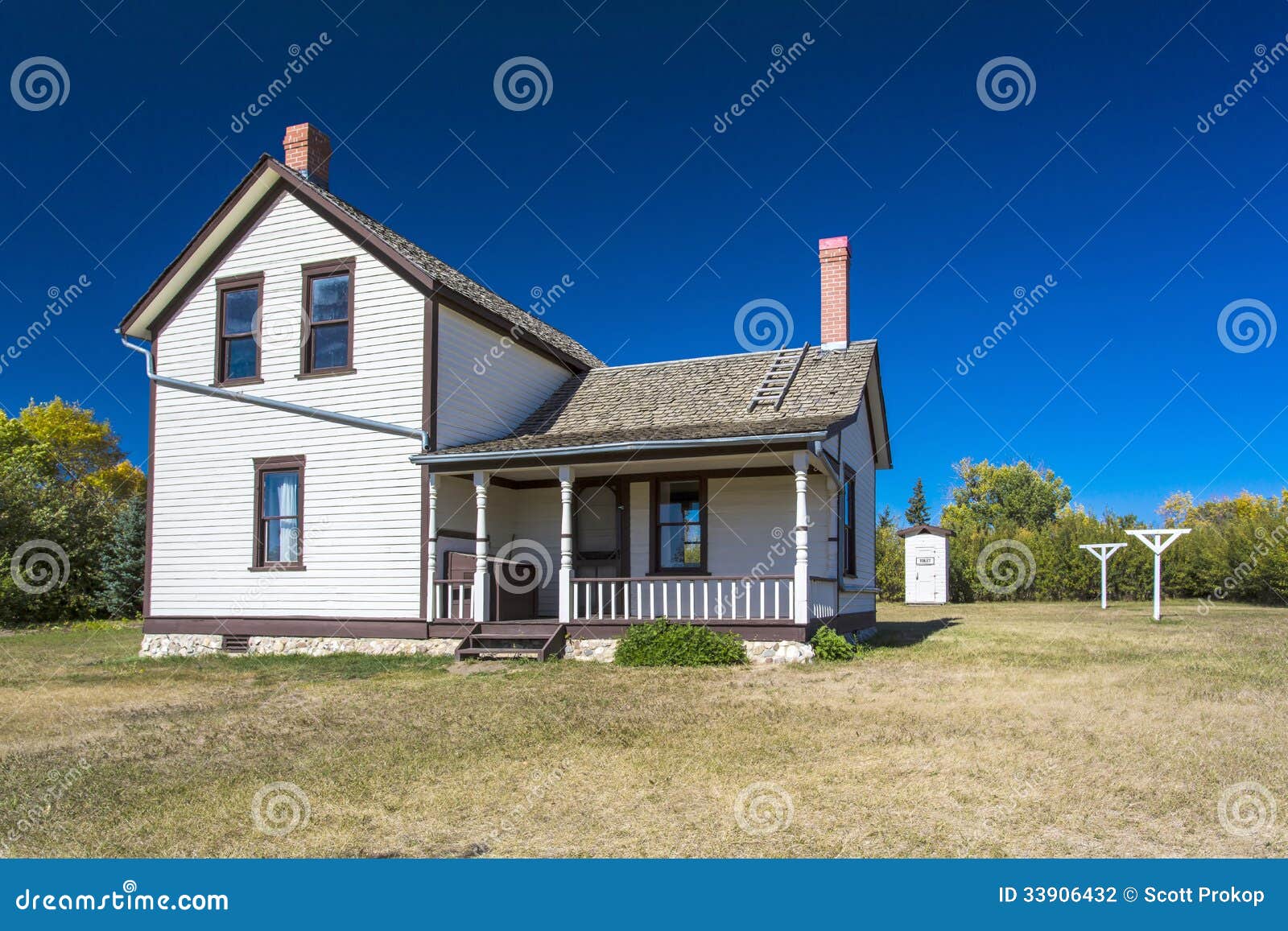 Old Farm House stock photo. Image of summer, window, exterior - 33906432