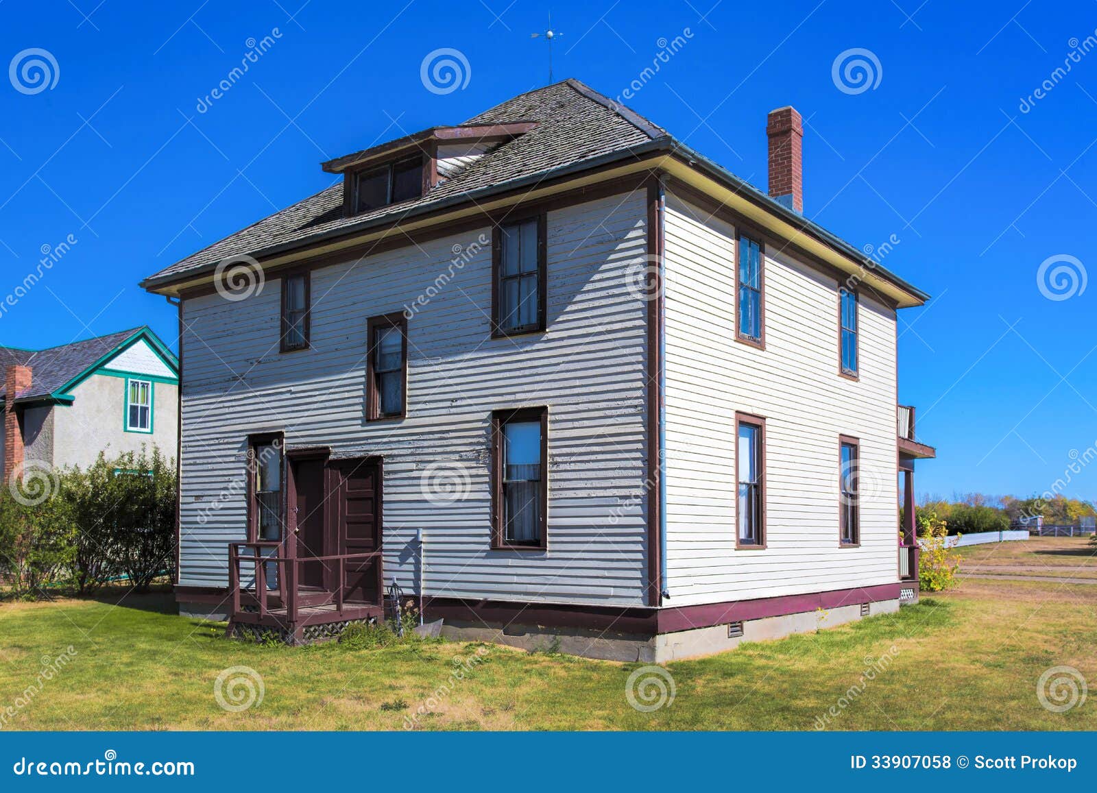 Old Farm House stock photo. Image of house, building - 33907058