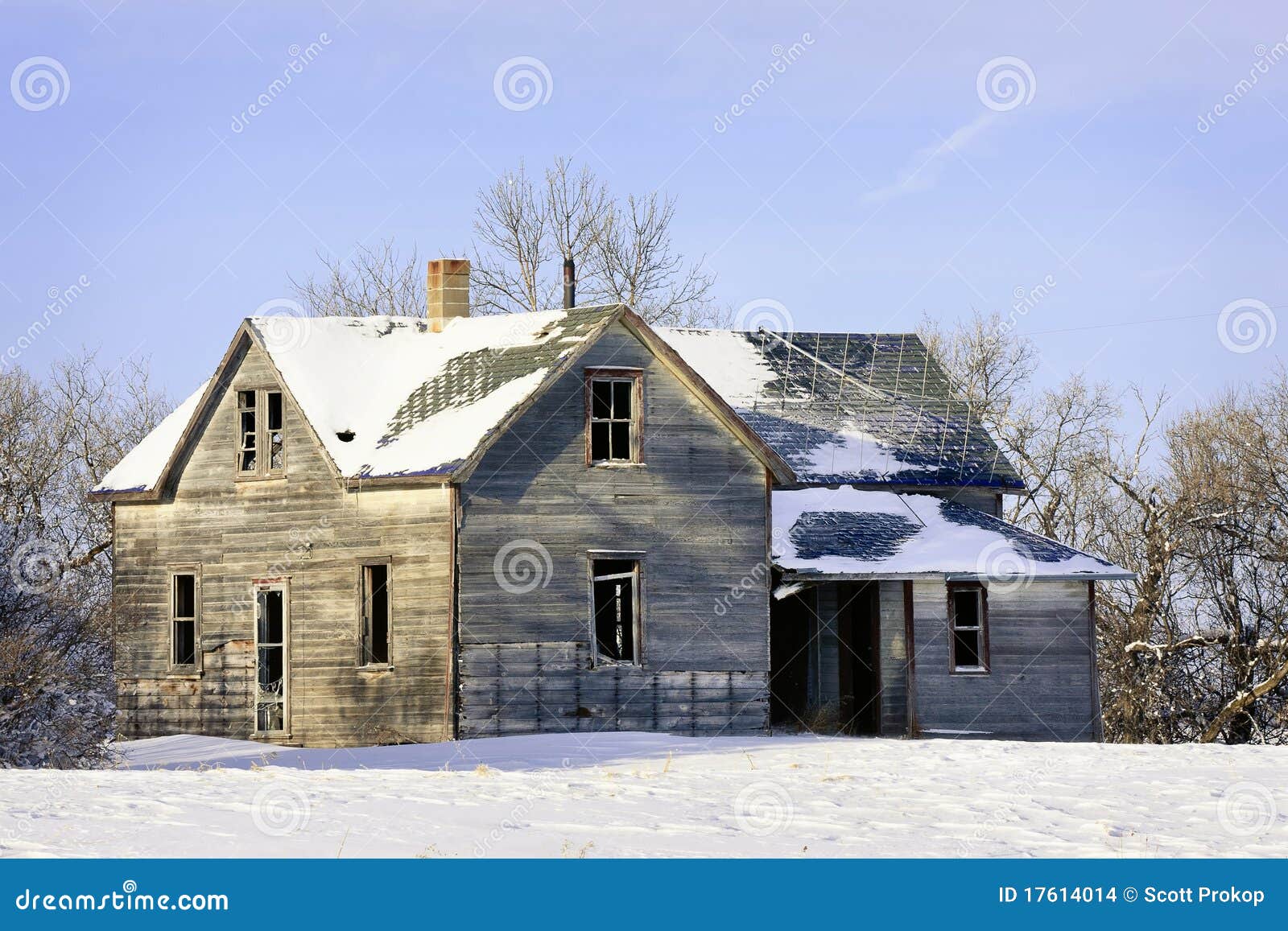 Old farm house in Winter stock photo. Image of countryside - 17614014