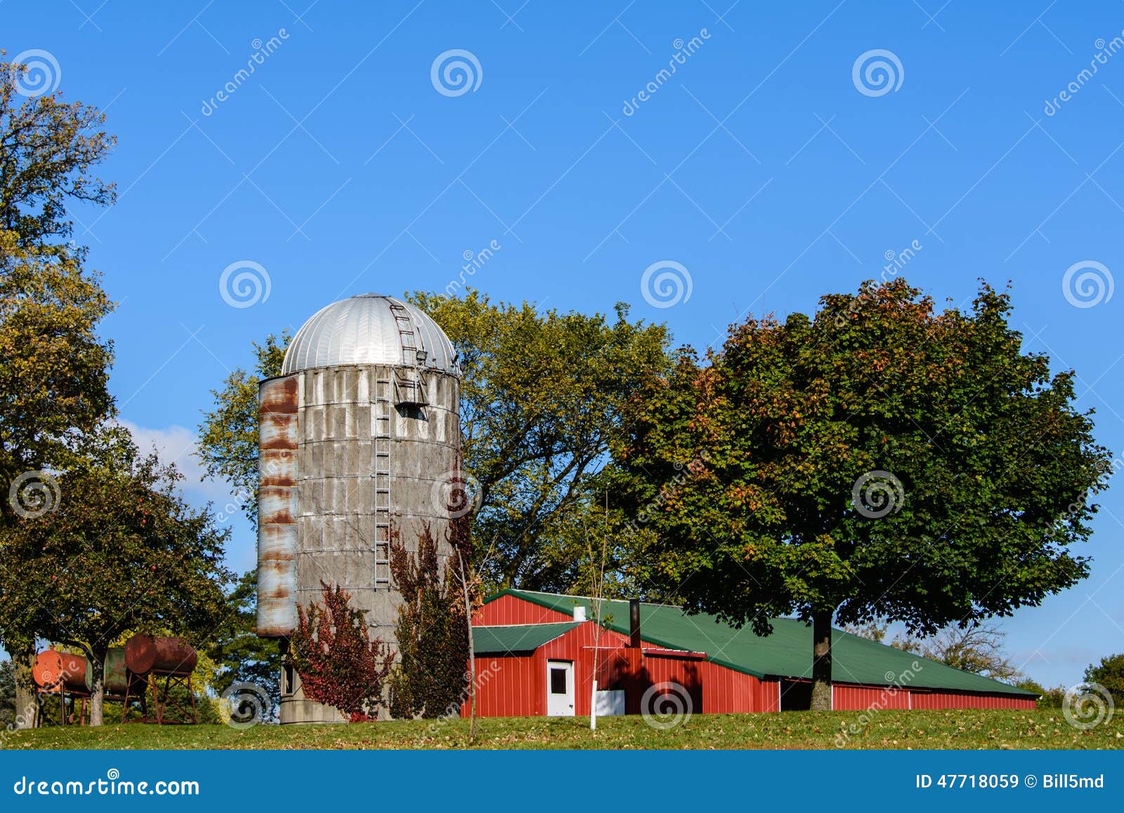 Old Farm Silo stock image. Image of sunny, outdoors, agriculture - 47718059