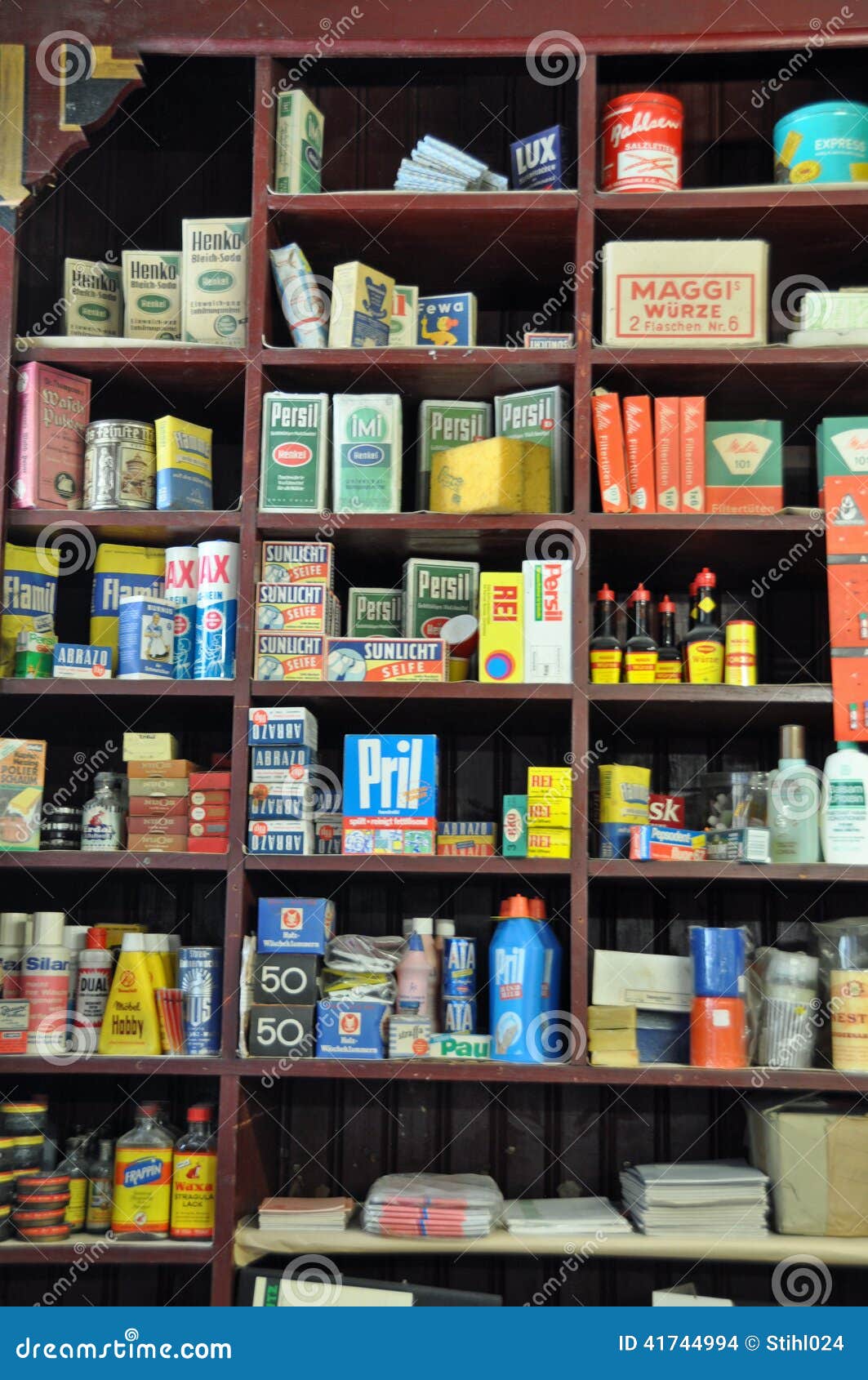 Old-fashioned General Store Editorial Stock Image - Image of shop, item ...
