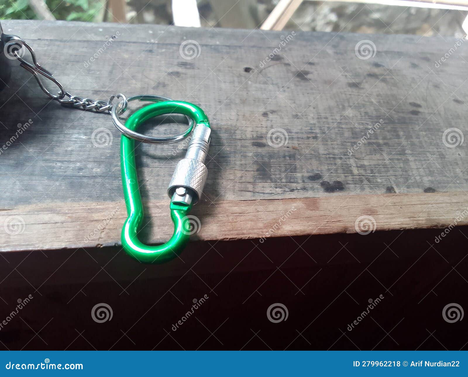 Old Fashioned Green Keychain Stock Photo - Image of fashioned, green ...