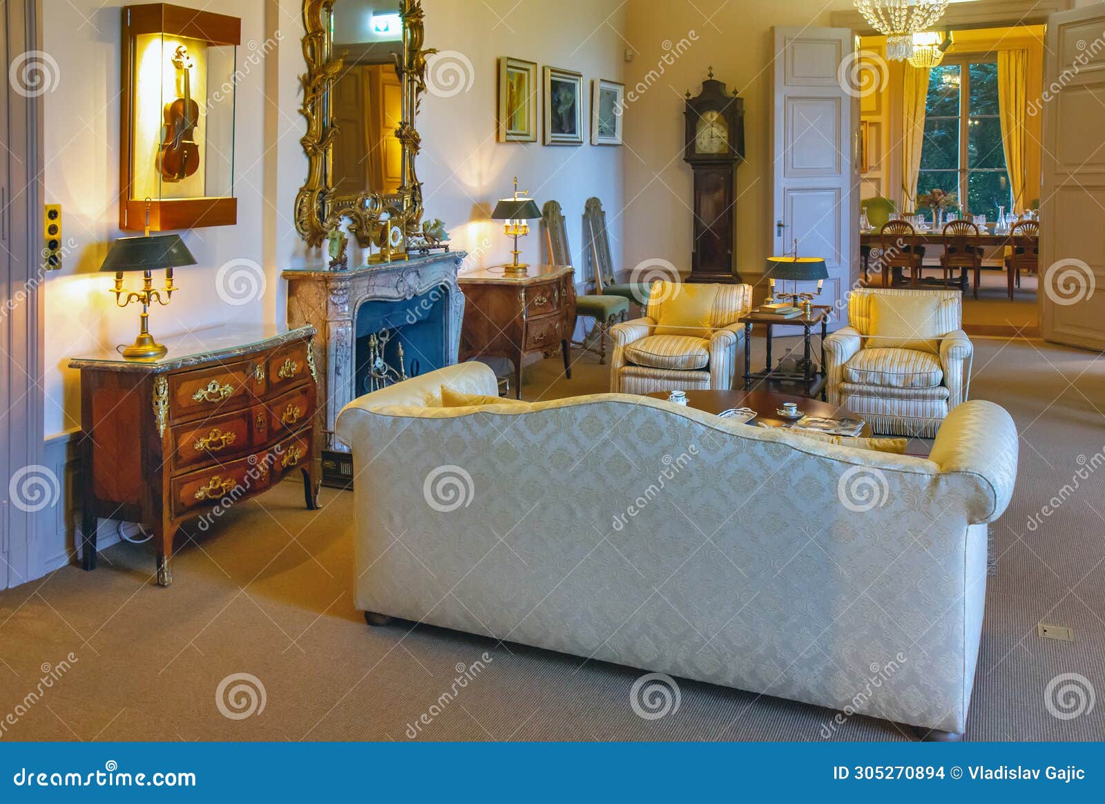 Old Fashioned Living Room - Interior Stock Photo - Image of antique ...