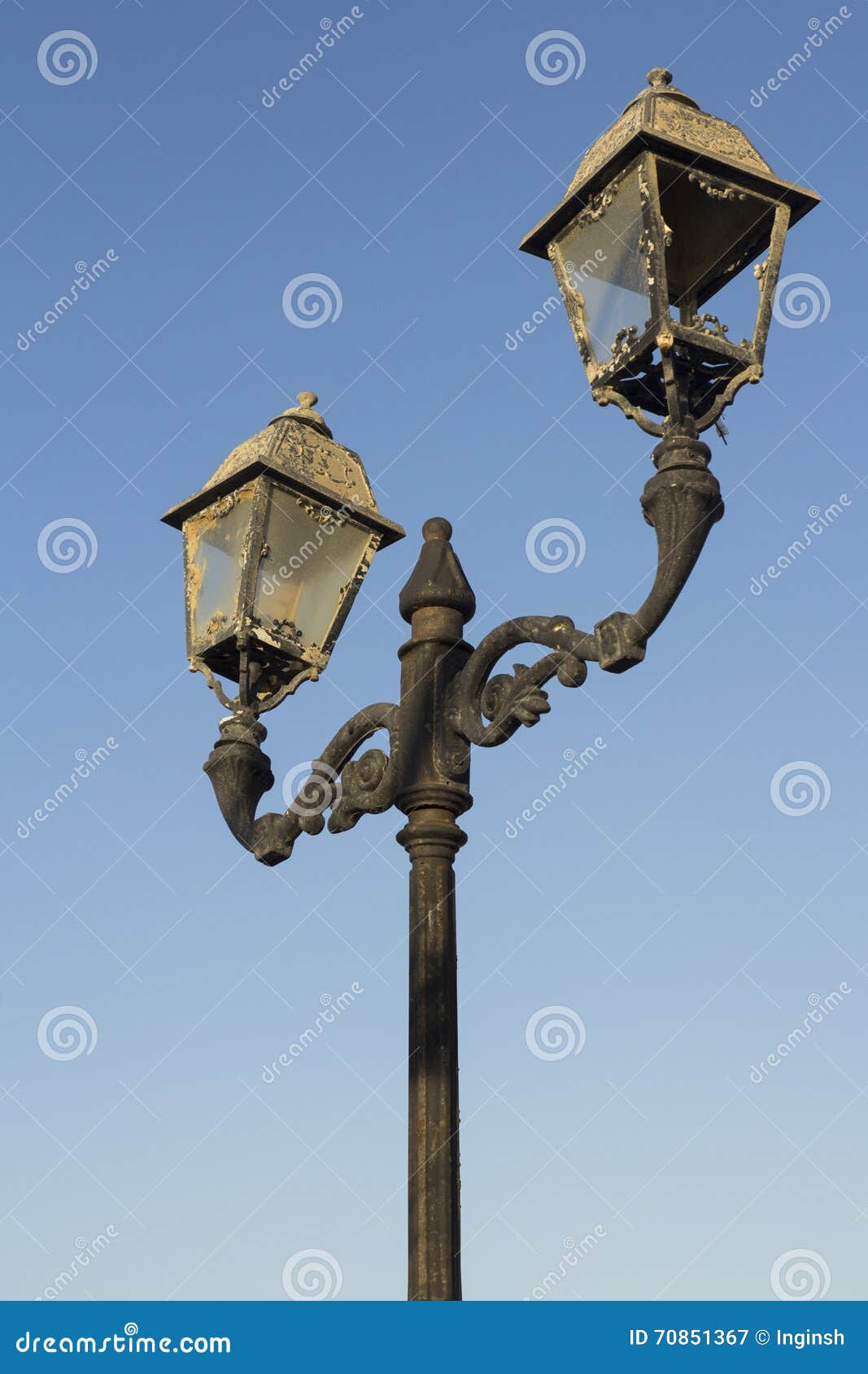 Old Fashioned Street Light stock image. Image of lamp - 70851367