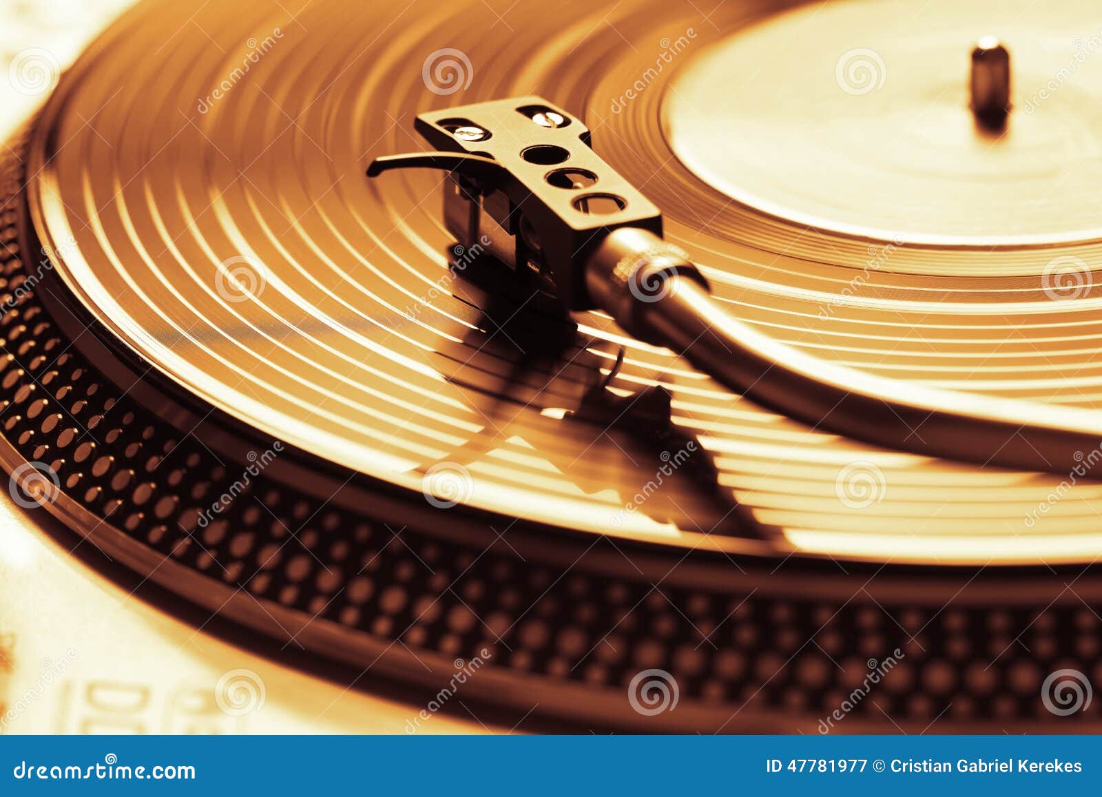 Old Fashioned Turntable Playing a Track Stock Image - Image of ...
