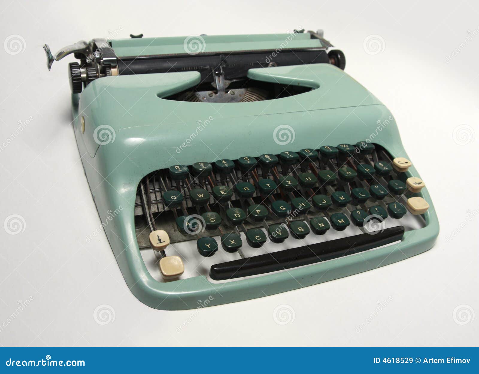 Old-fashioned Typewriter Stock Image | CartoonDealer.com #6708211 Old-fashioned Typewriter Stock Image | CartoonDealer.com #6708211