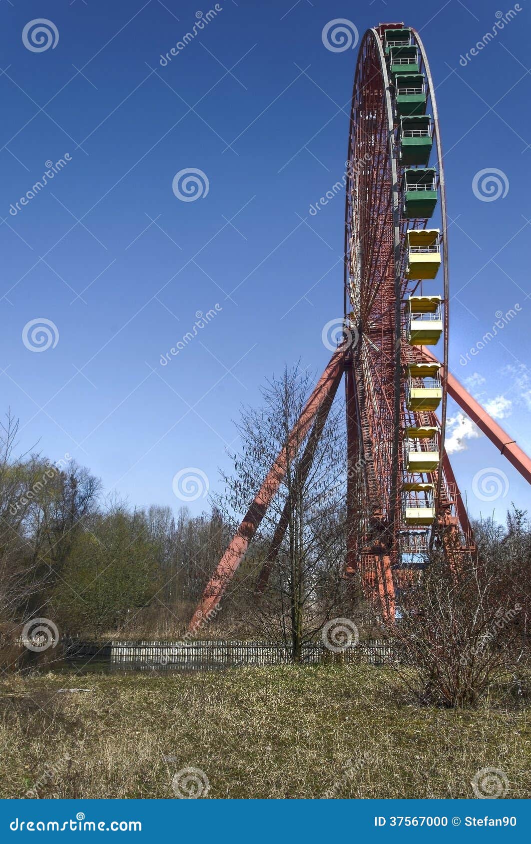 Old Ferris Wheel stock photo. Image of abandoned, environmental - 37567000