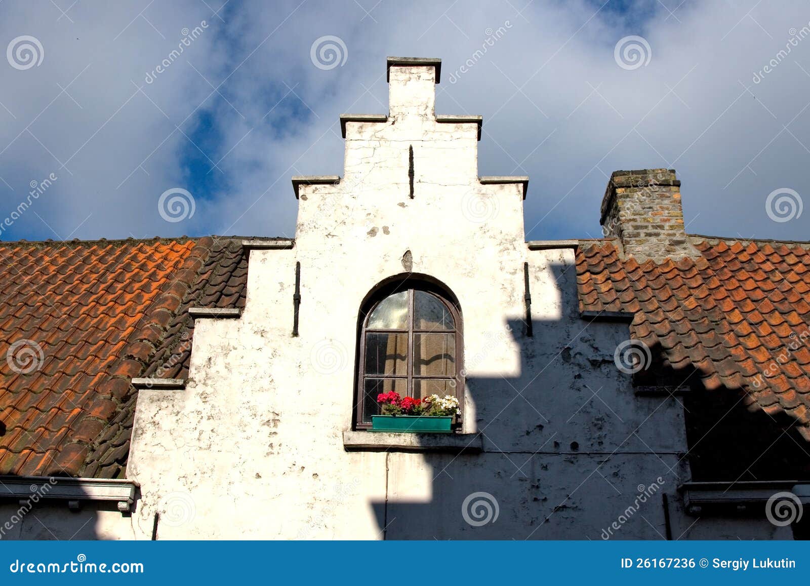 Old Flemish House in Brugge Stock Photo - Image of beauty, building ...