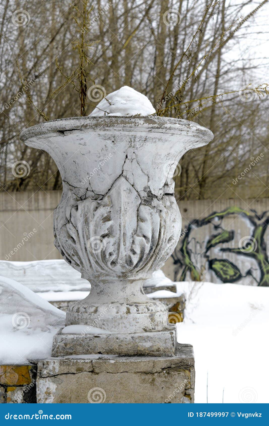 Old Flowerpot Covered with Snow Stock Image - Image of travel, show ...