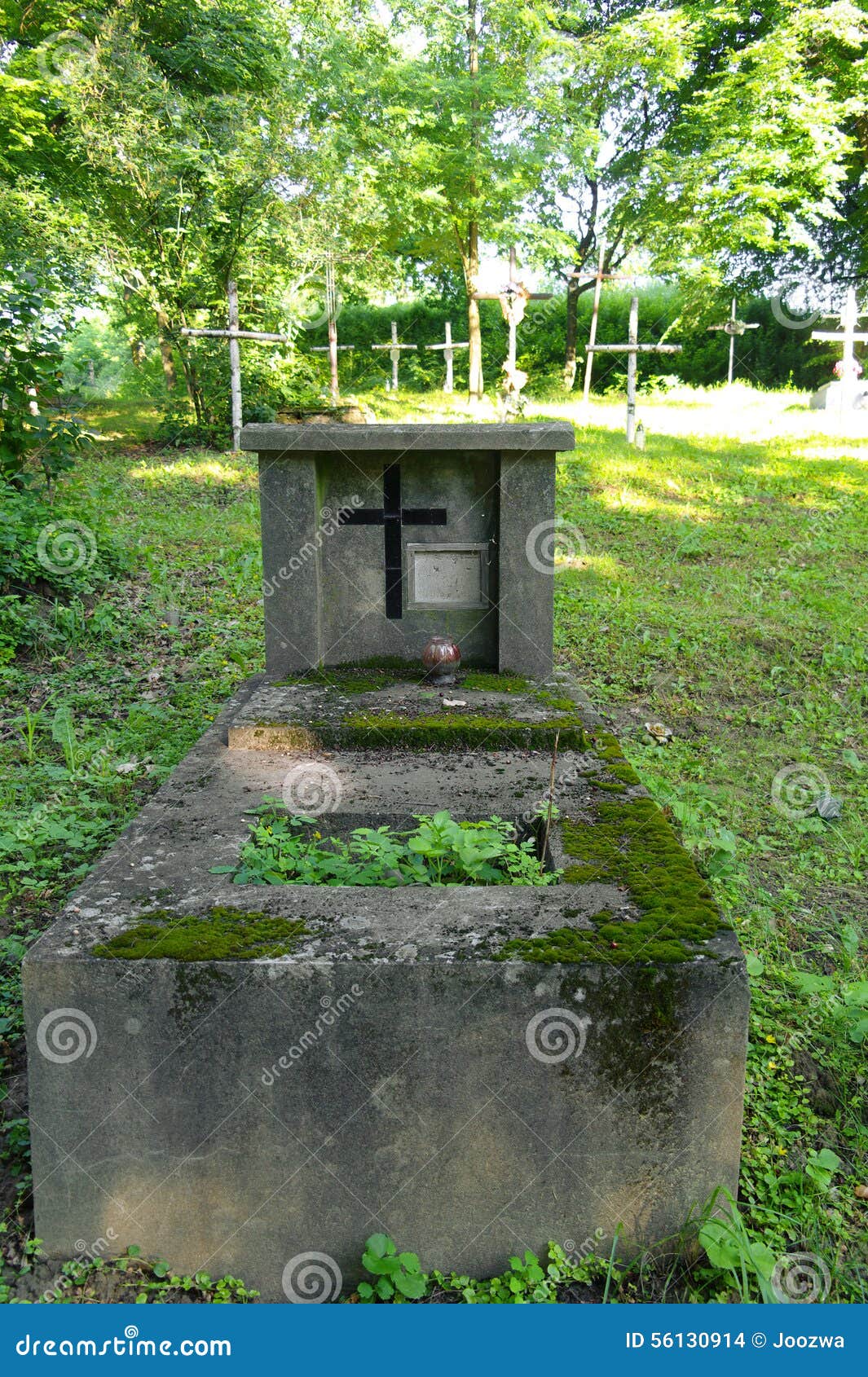 Old forgotten grave stock photo. Image of cemetery, tomb - 56130914