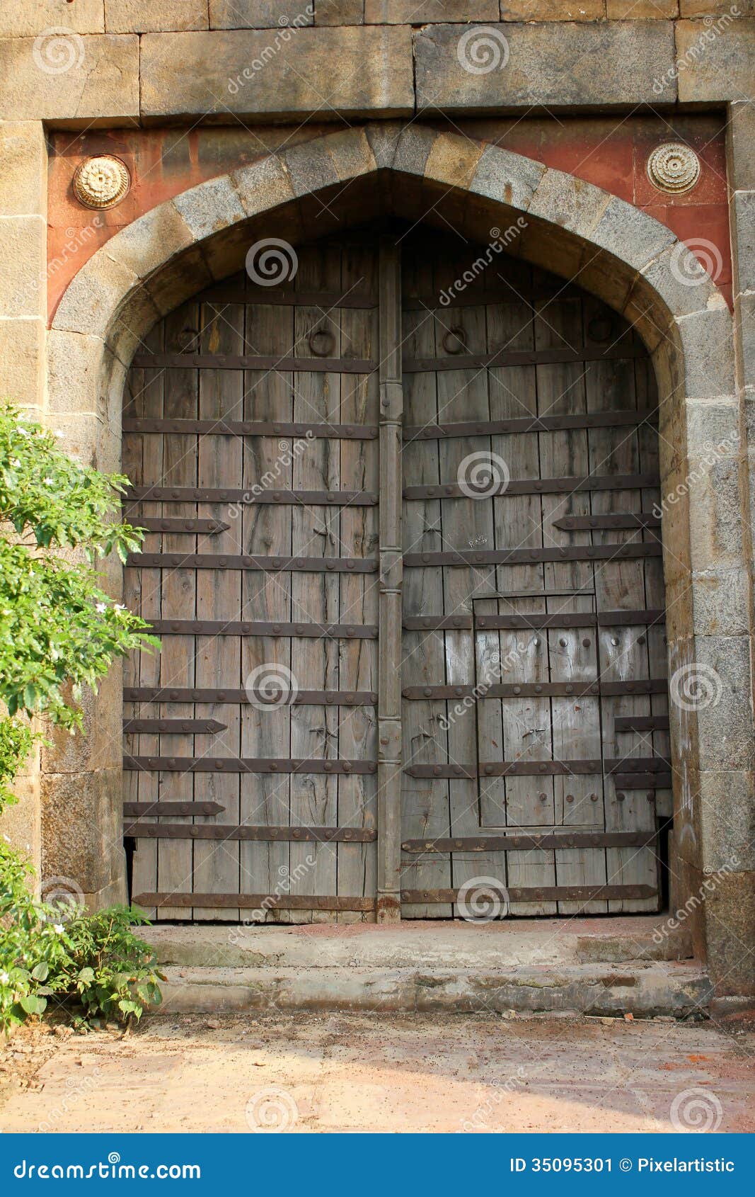Old fort gate, delhi stock image. Image of exterior, attraction - 35095301