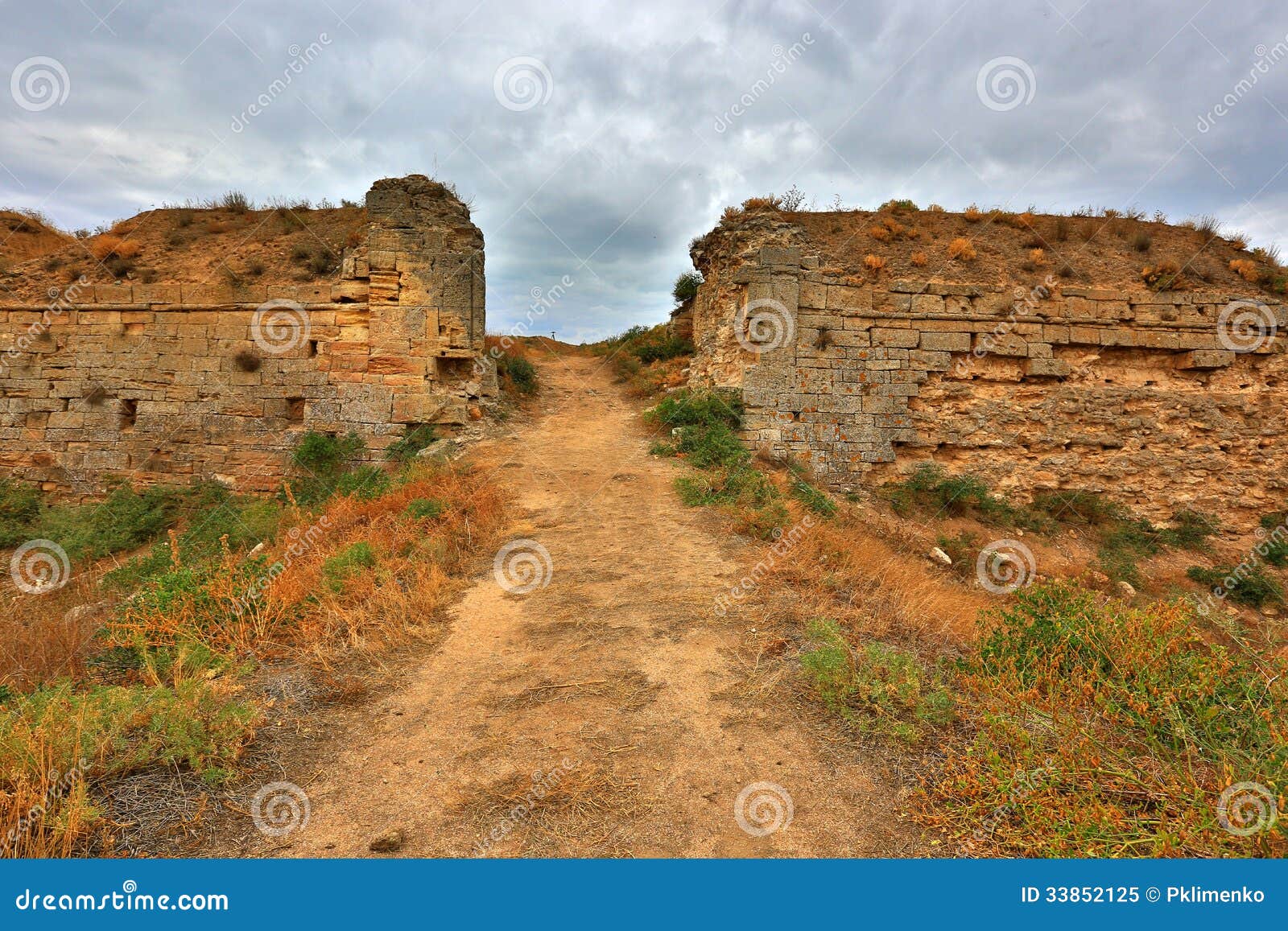 Old fortress stock image. Image of ruin, heritage, ancient - 33852125