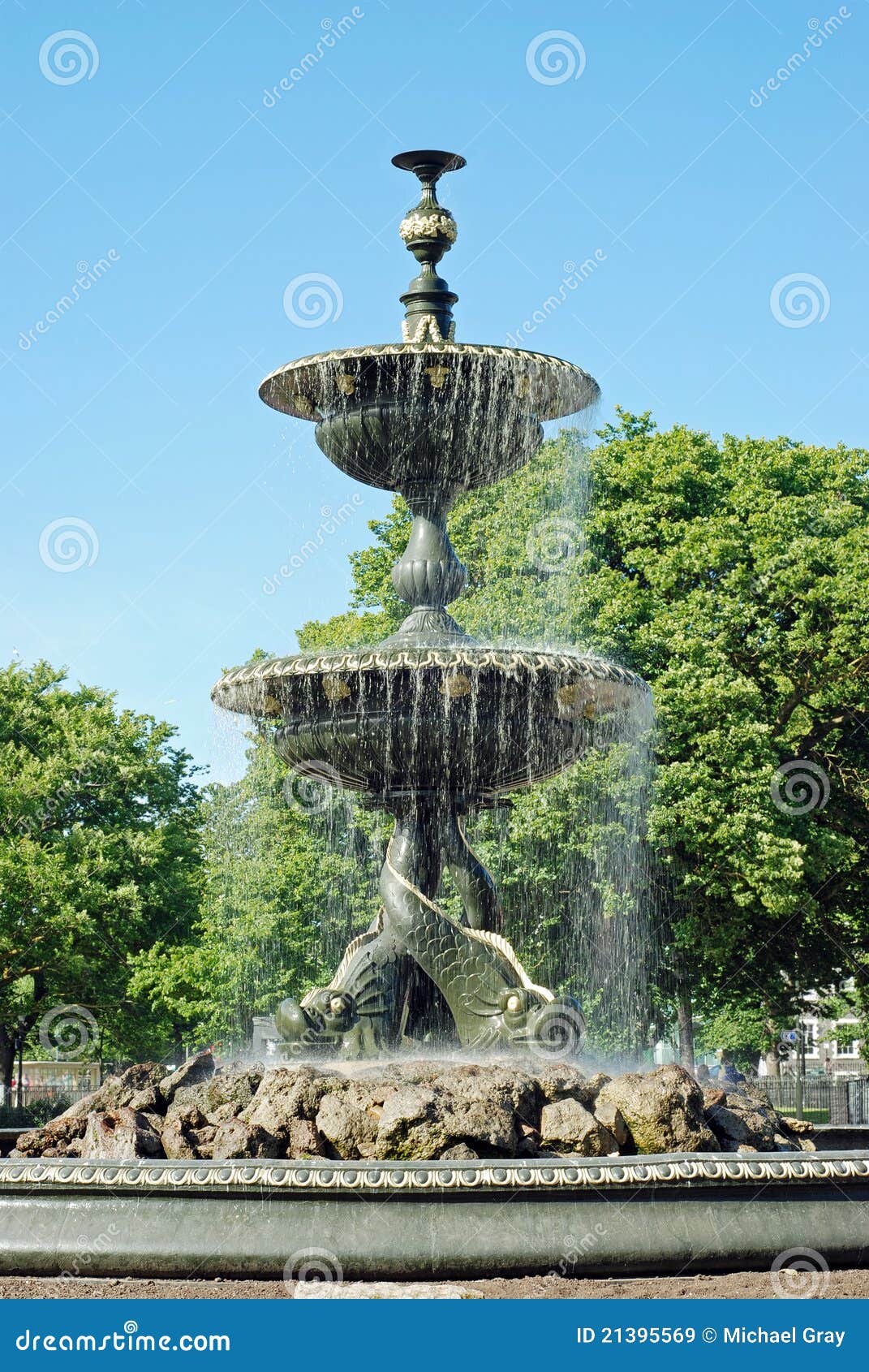 Old fountain stock image. Image of craftsmanship, pouring - 21395569