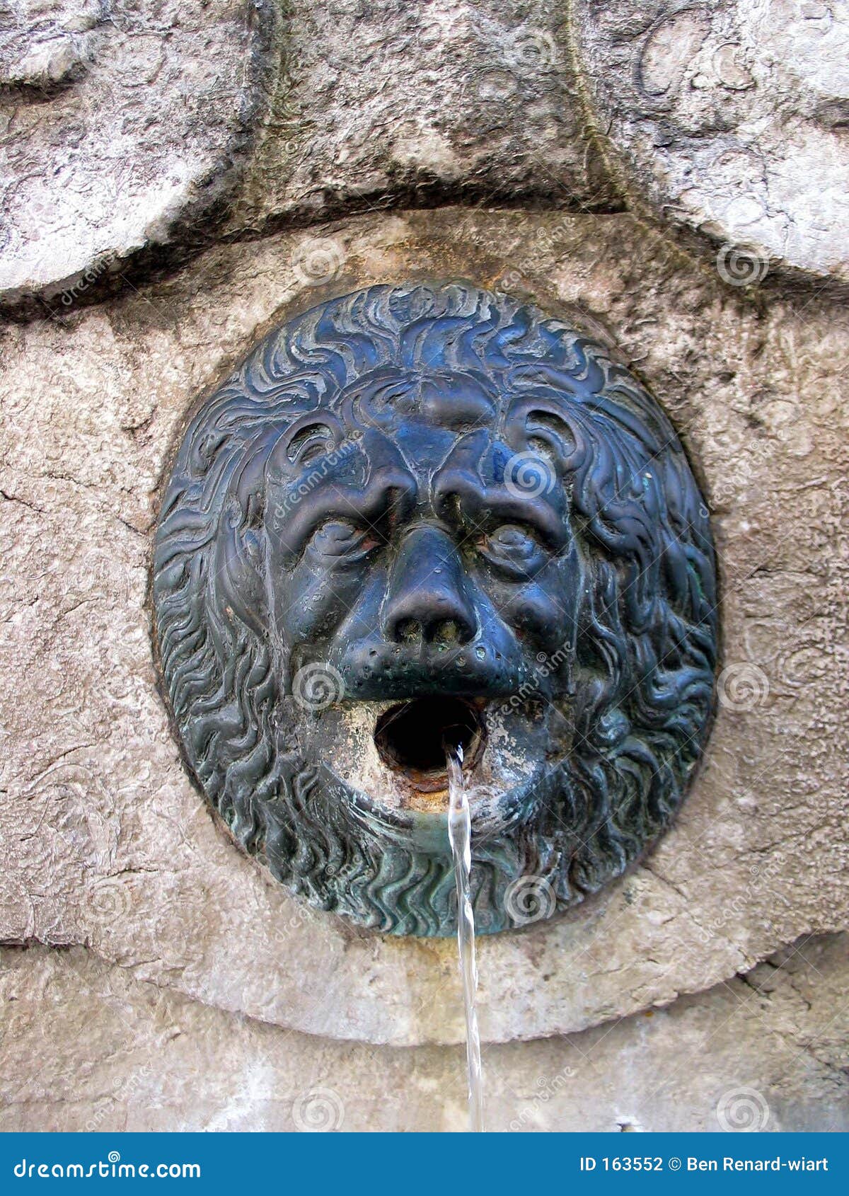 Old Fountain Detail. Tuscany Stock Photo - Image of decoration, felines ...