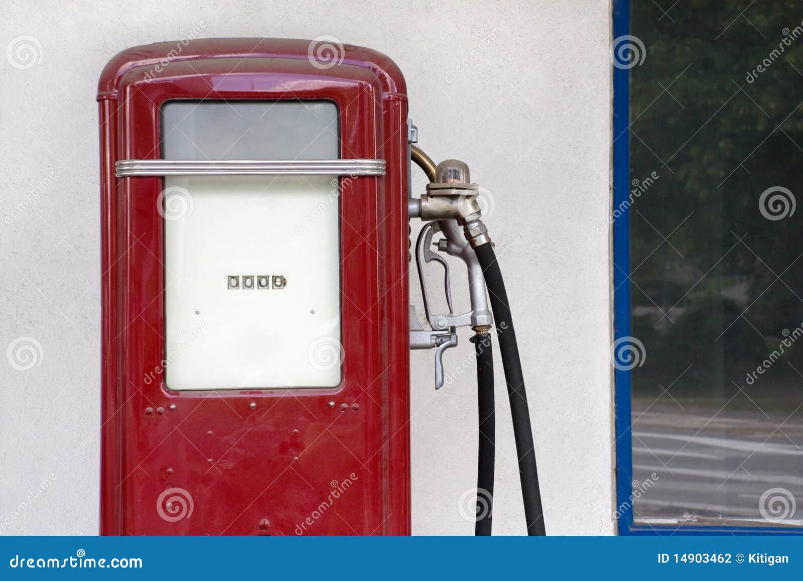 Old Fuel Filling Column stock photo. Image of vintage - 14903462