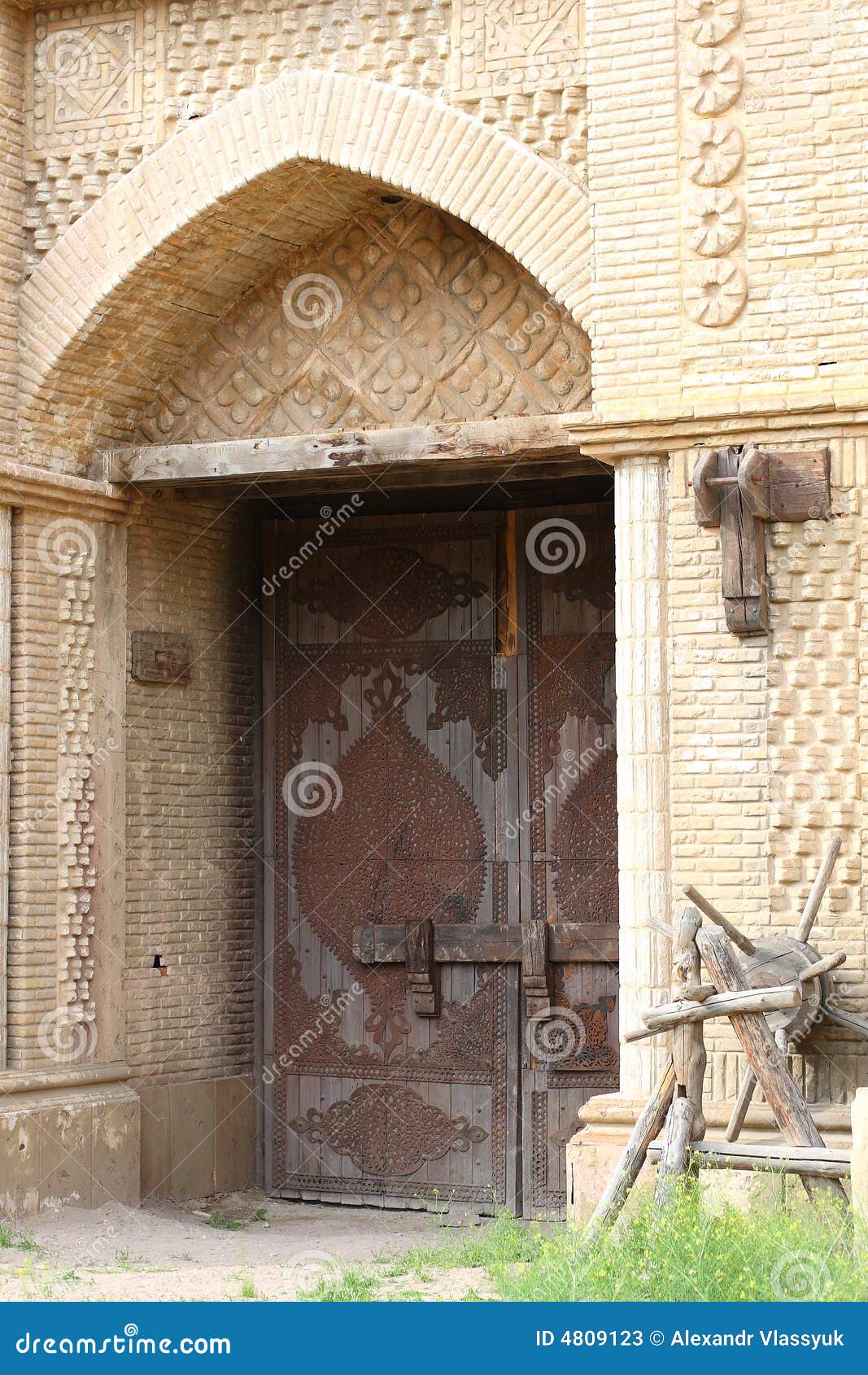 Old gate stock image. Image of doorway, decoration, footpath - 4809123