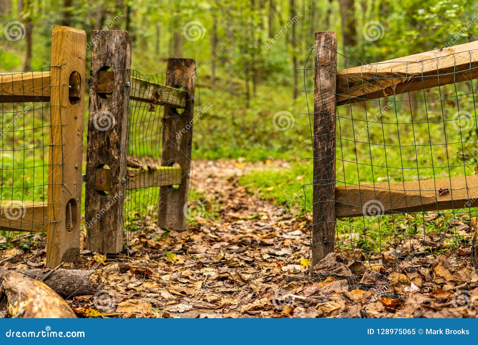 Old Gate on a trail stock image. Image of garth, nature - 128975065