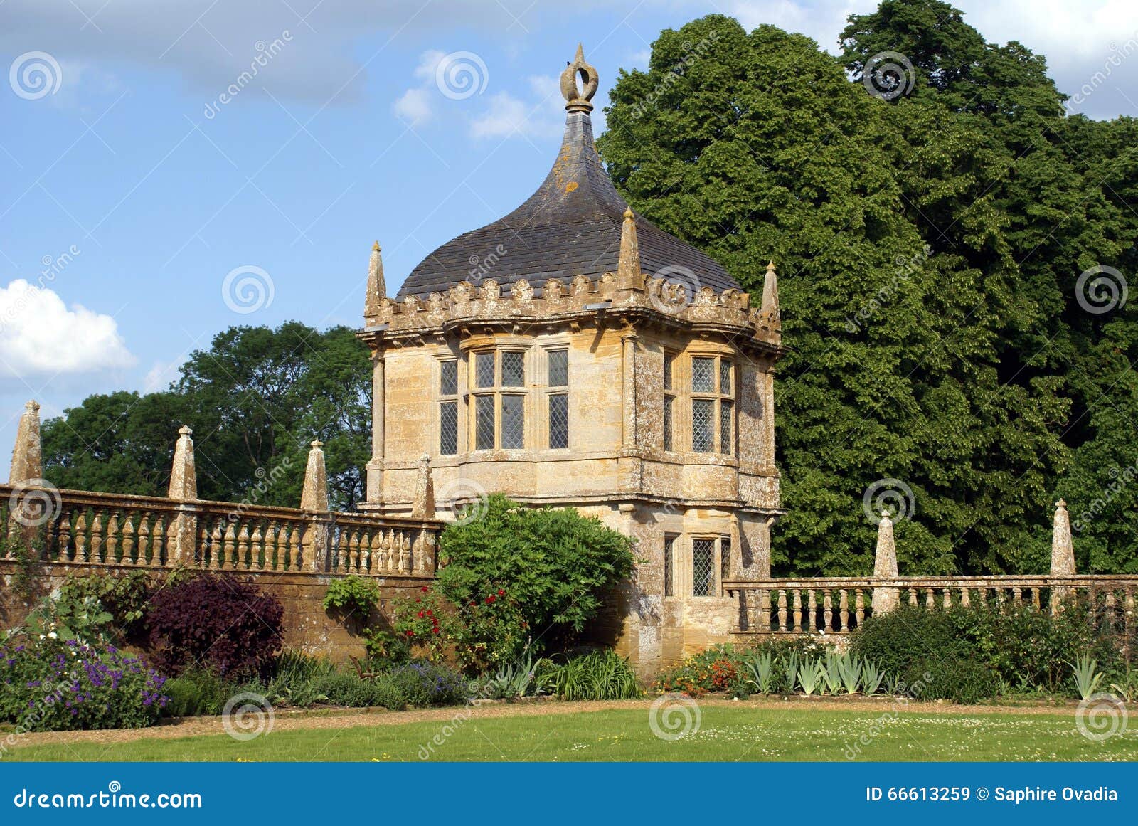Old gatehouse stock image. Image of gatehouse, facade - 66613259