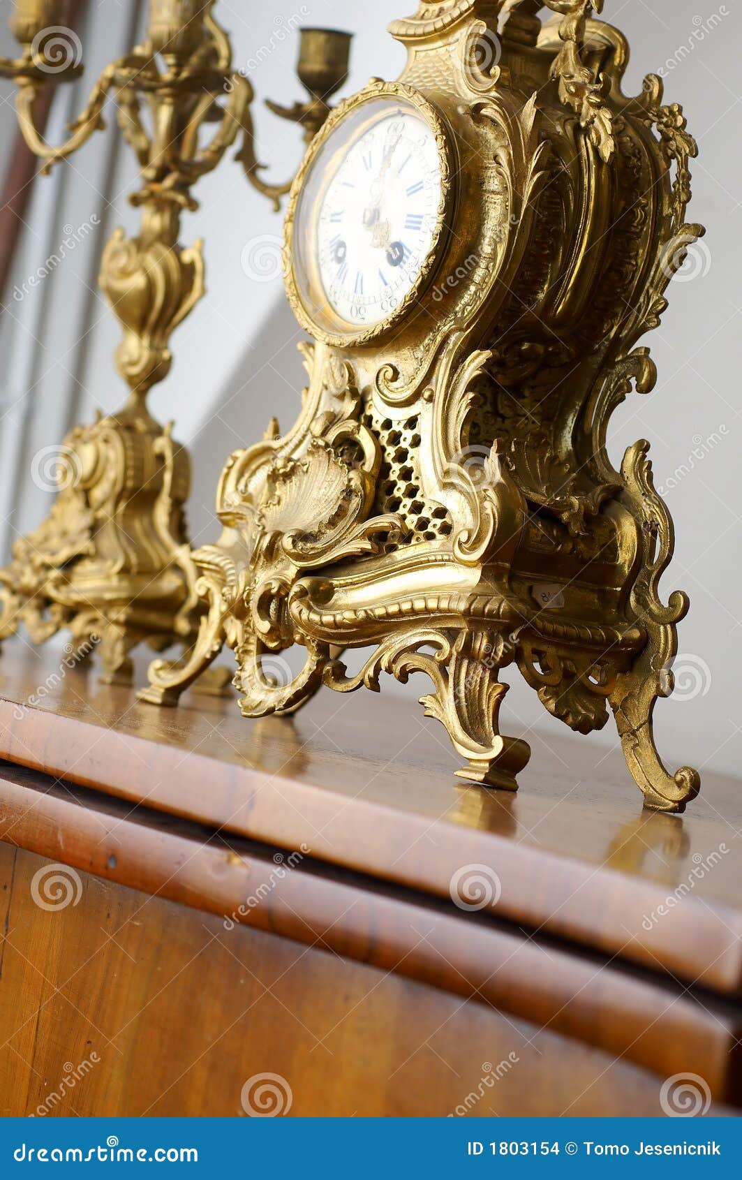An Old Golden Clock Picture. Image: 1803154