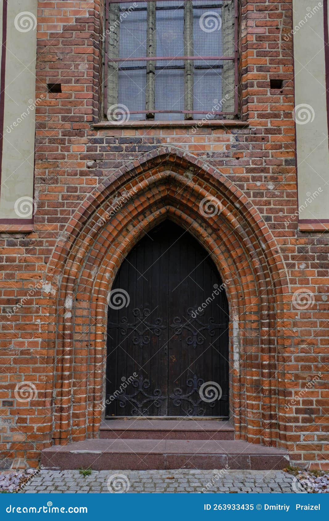 Old Gothic Wooden Door in Brick Building. Stock Image - Image of gothic, entrance: 263933435