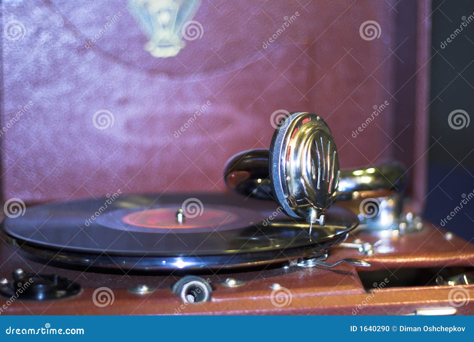 Old Gramophone with Vinyl Disc Stock Photo - Image of reflection ...
