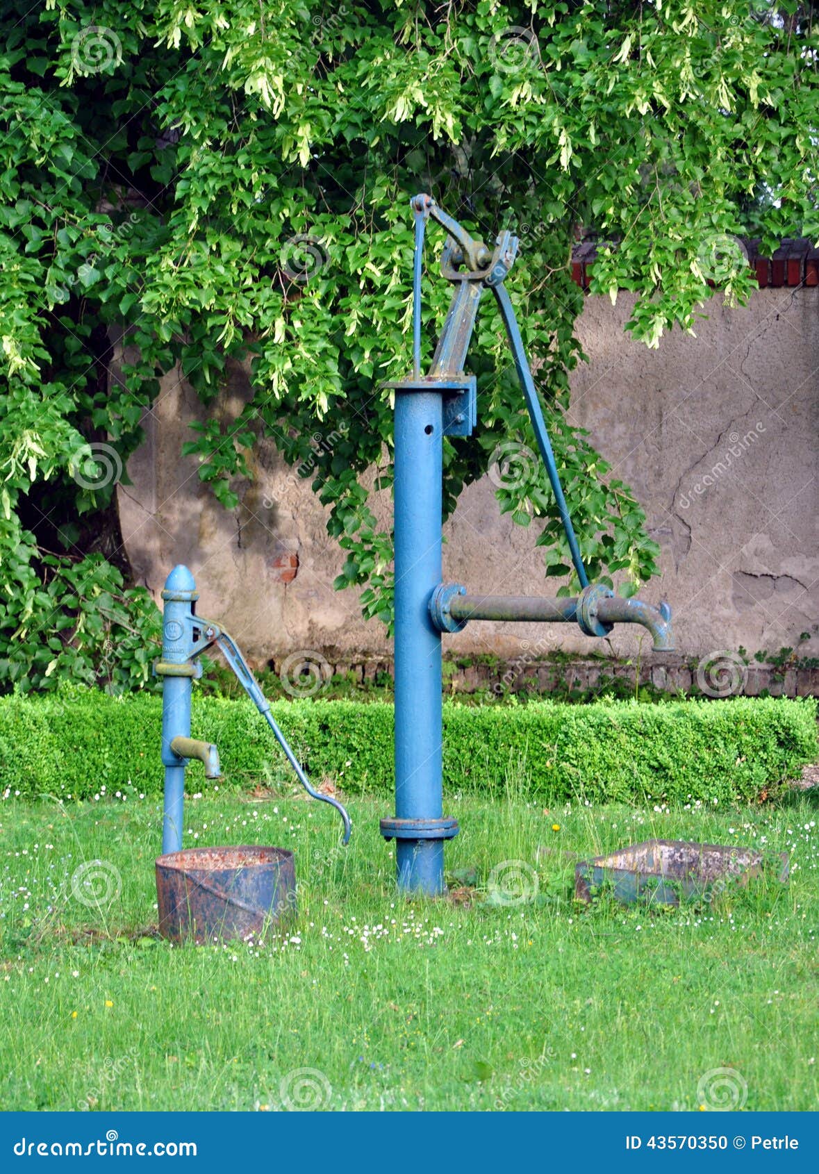 Old Hand Pump for Water in the Park Stock Photo - Image of steel ...