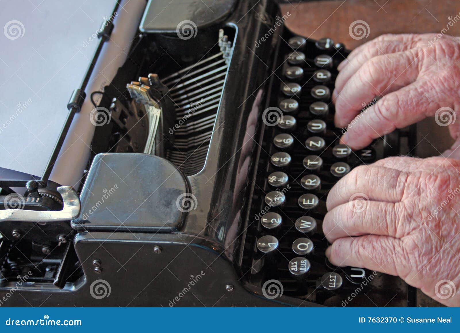 Old Hands Type on Old Typewriter Stock Photo - Image of report, ancient ...