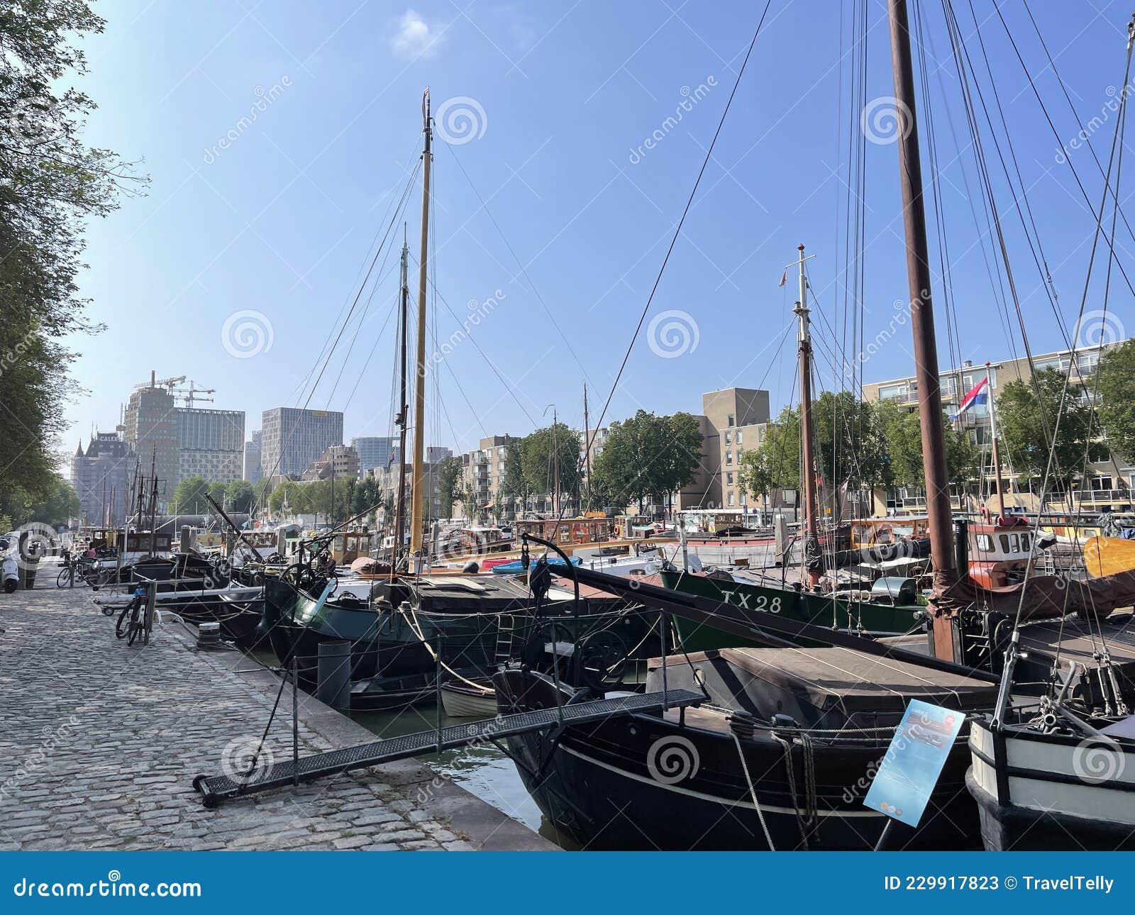 Old Harbor and Skyline of Rotterdam Editorial Stock Photo - Image of ...