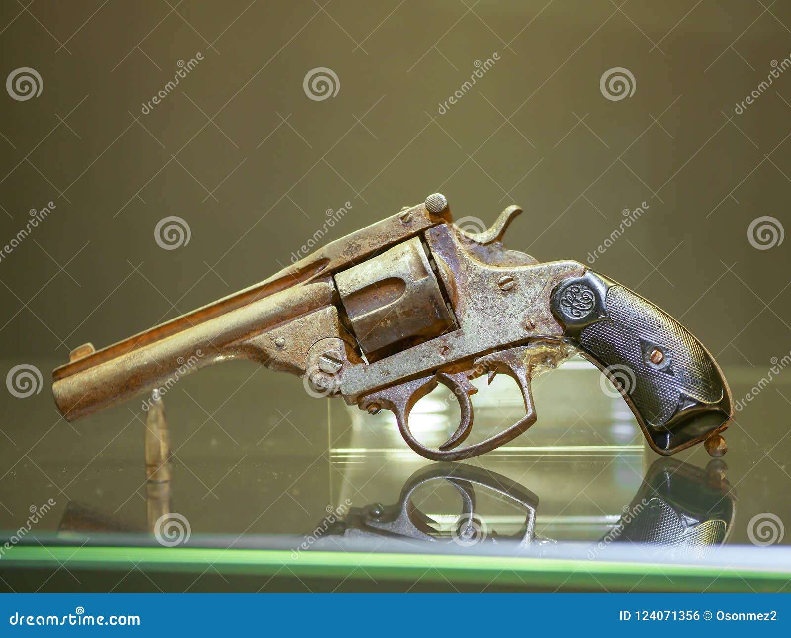 Old historic gun in museum editorial photo. Image of abstract - 124071356