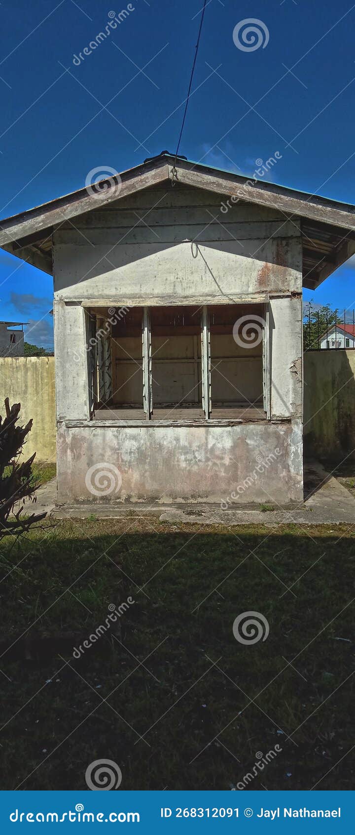 An old historic hut stock image. Image of historic, cottagean - 268312091