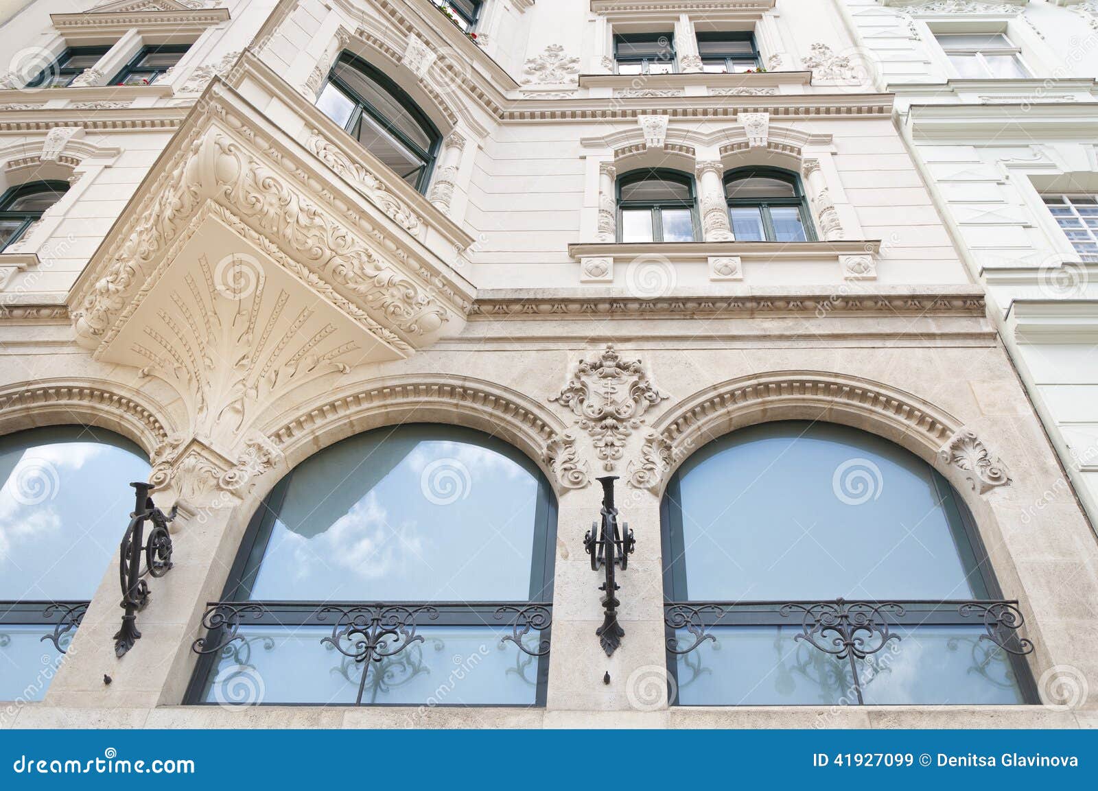 Old Historical Building with Beautiful Windows, Vienna Stock Image ...