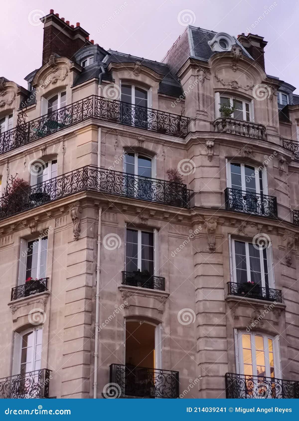 Old Historical Building Paris Editorial Photo - Image of travel ...