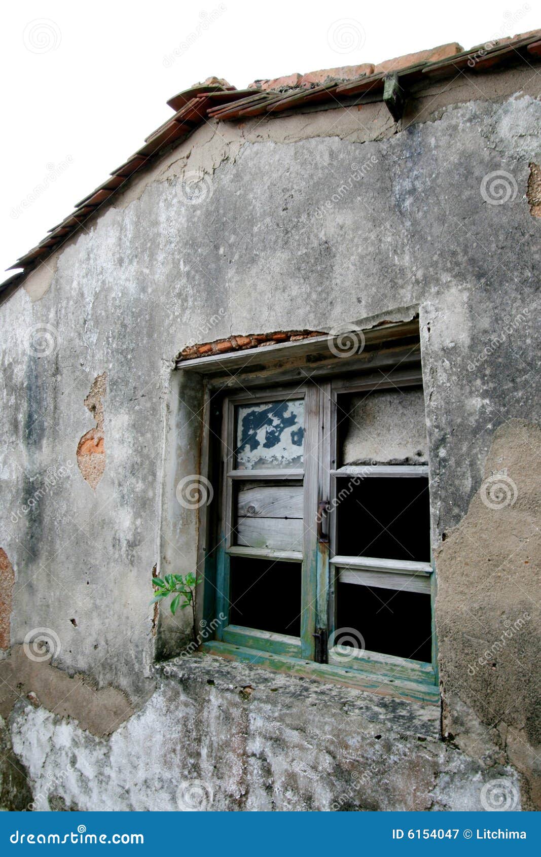 29,291 Shabby Old House Stock Photos - Free & Royalty-Free Stock Photos ...