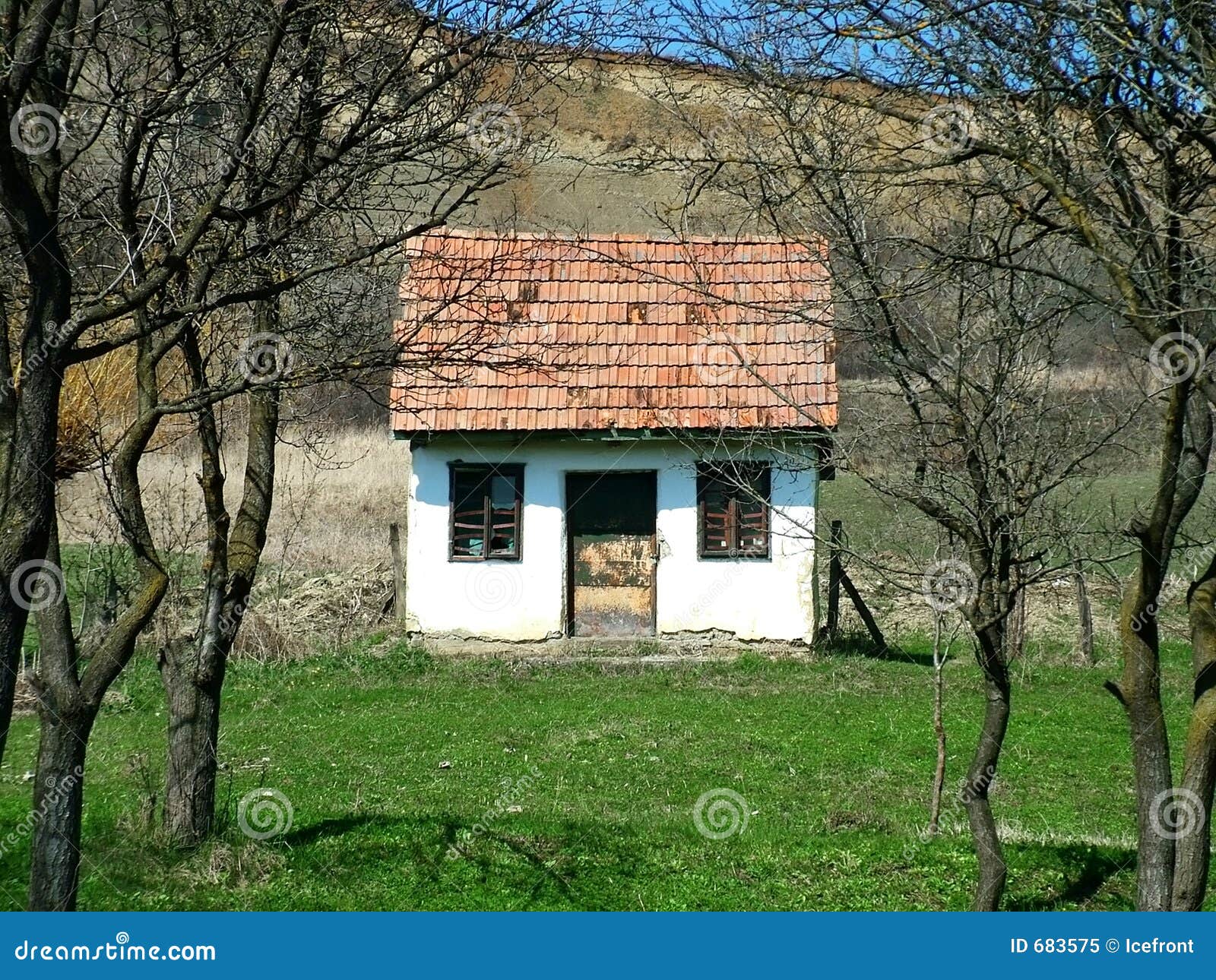 Old house stock image. Image of windows, grass, lodge, door - 683575