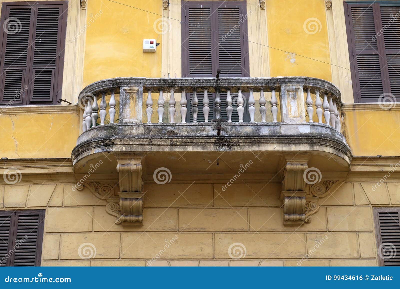 Old house balcony in Rome stock photo. Image of tuscany - 99434616