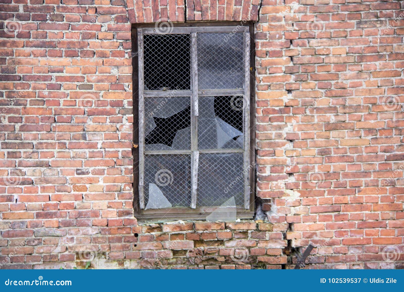 Old House with Broken Windows the House To Be Demolished Stock Image ...