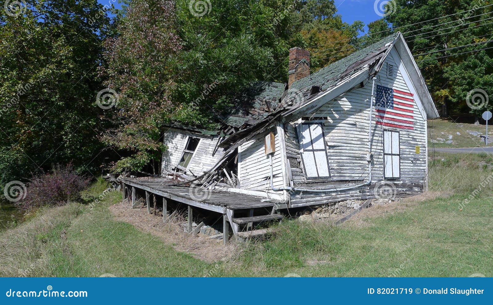 Old House Collapsing editorial stock image. Image of roofs - 82021719 Old House Collapsing editorial stock image. Image of roofs - 82021719