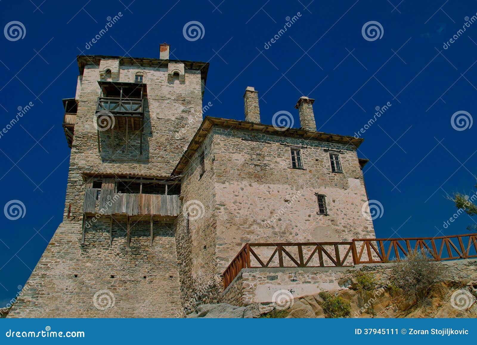 Old house - Ouranoupoli stock image. Image of chalkidiki - 37945111